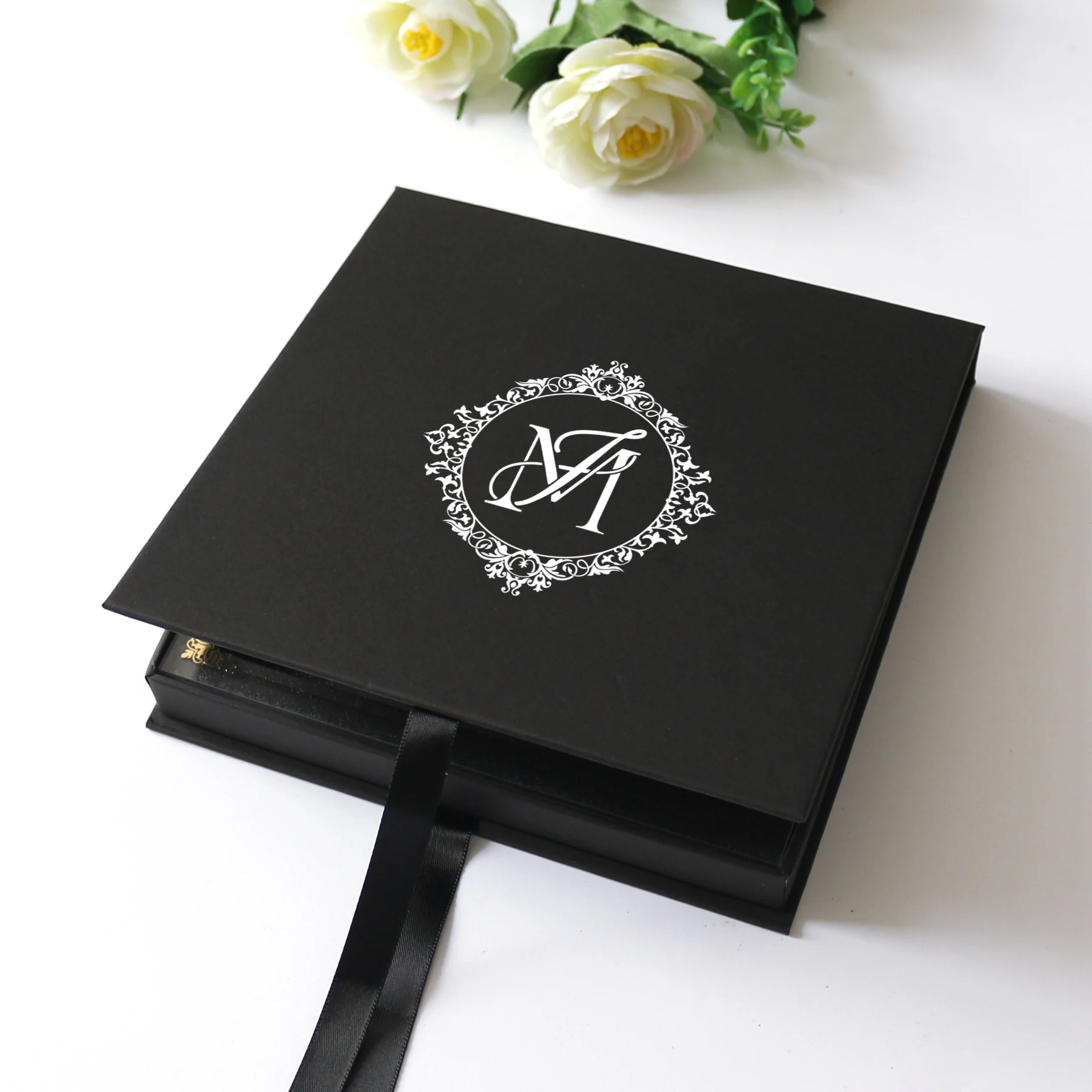Customized Suede Hardcover Invitation Boxes for Weddings