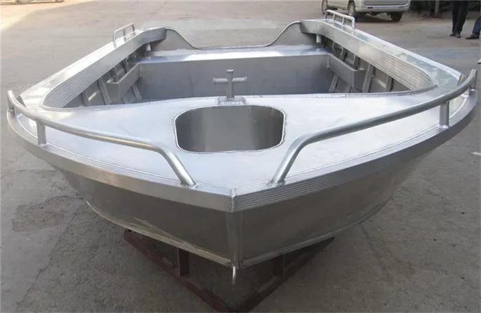 14ft Aluminium Deep V Hull Fishing Boat - Speed & Durability