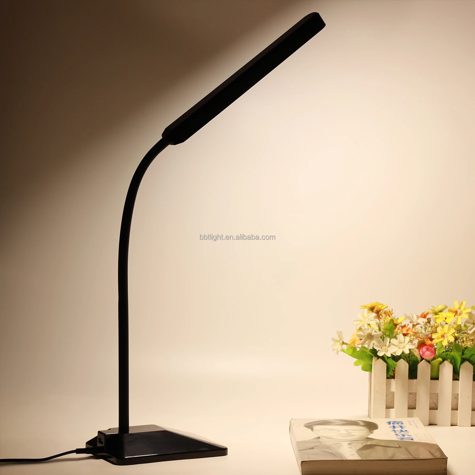 Modern Table Light Led Smart Voice Control Table Lamp Romantic Dinner ...