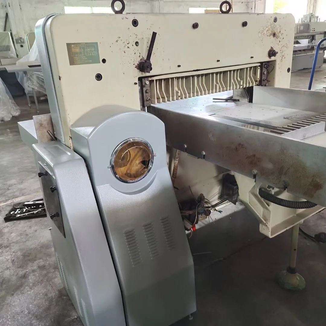 Heavy Duty Hydraulic Paper Cutter - 92CM Automatic Guillotine