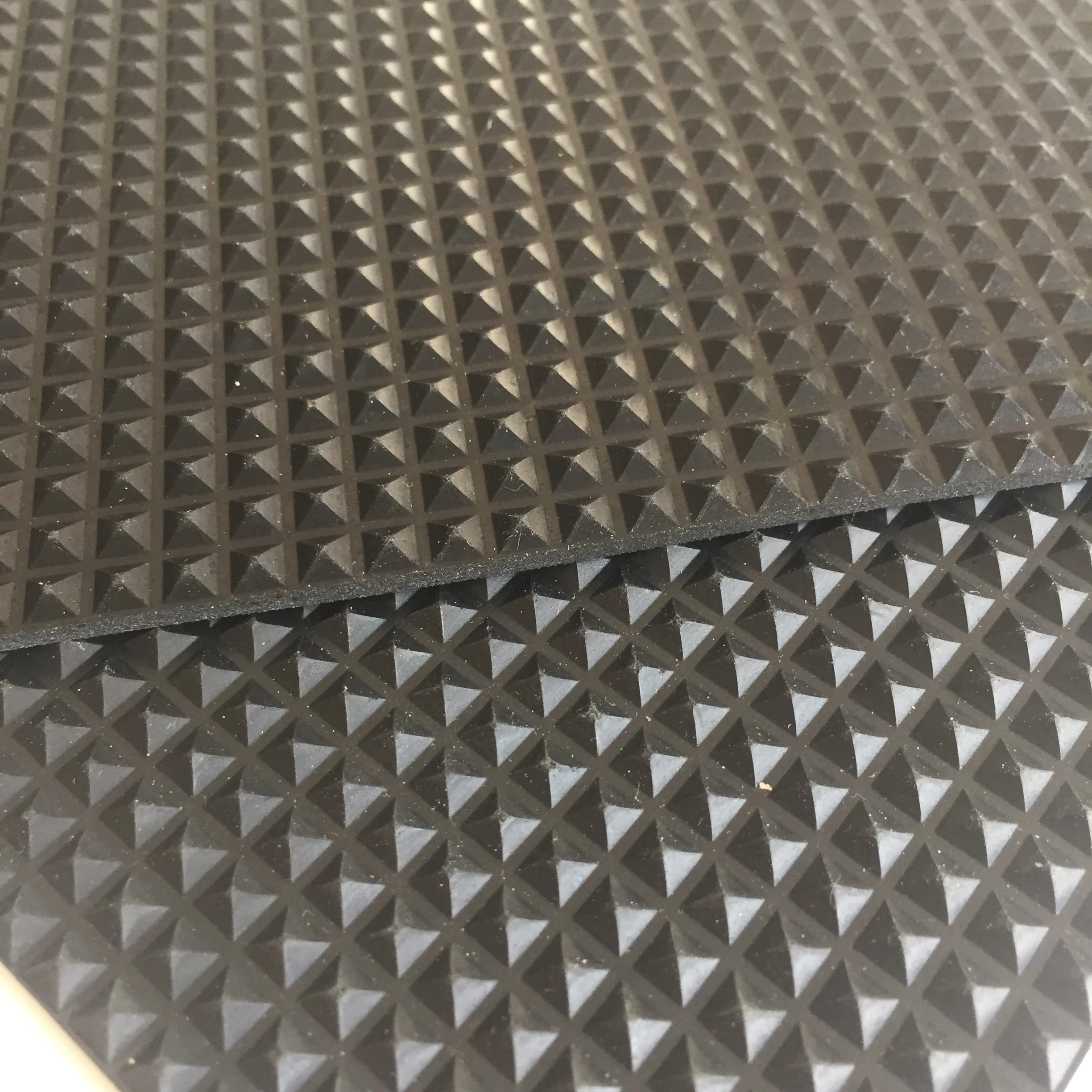 Pyramid Rubber Matting - Durable Industrial Flooring
