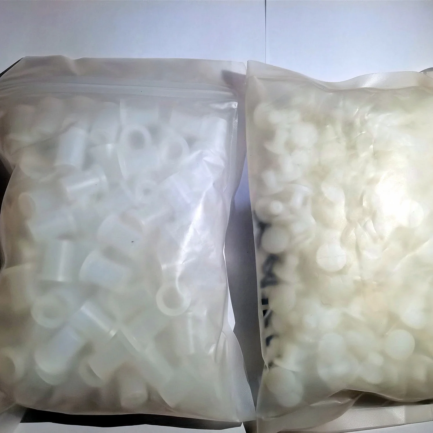 Cheap Plastic Sign Locators - Easy Fixing Solutions