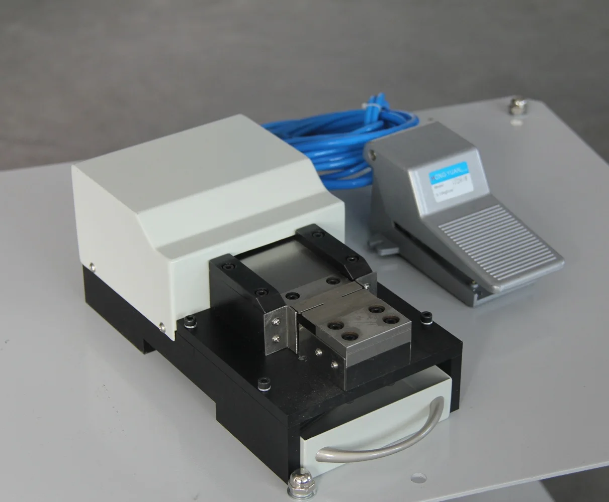 Single Cylinder Pneumatic Components Cutting Lead Machine Air Drive ...