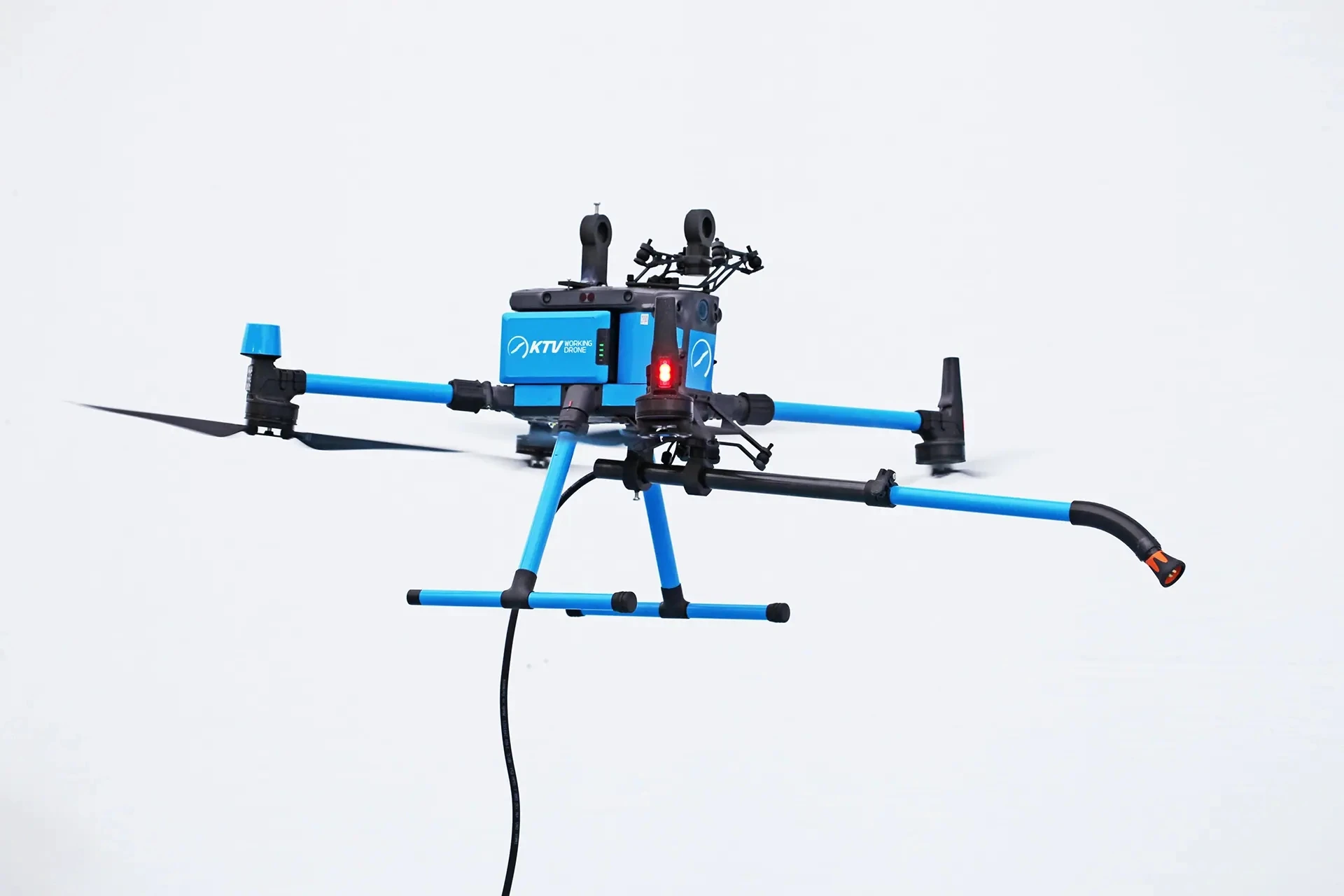Professional Fire Fighting Drone With Tethered Pipe Fire Bomb Drone ...