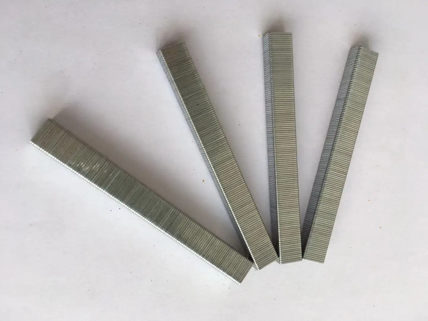 Galvanized Staple Pneumatic Stapler Pin Furniture Industry Sofa Nails ...