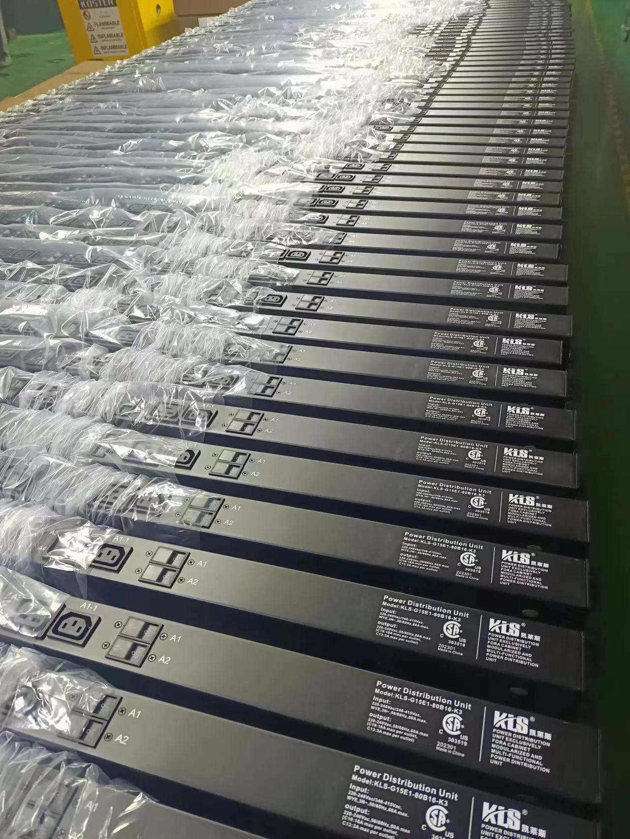 High-power C19 Socket Pdu Three-phase 63a Circuit Breaker Output Branch Protection - Buy Telecom ...