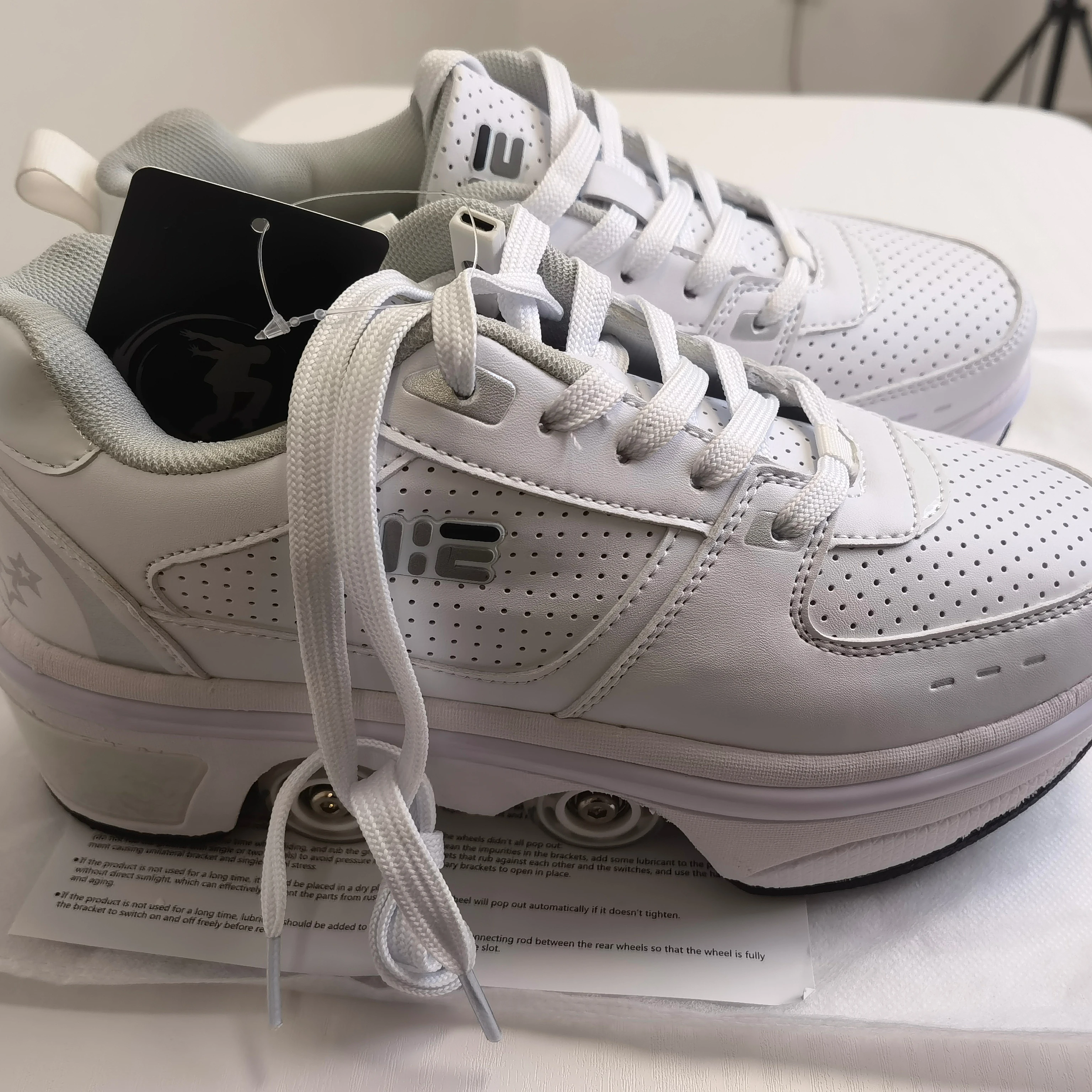 White Roller Skate Runners Shoes Kids Kick Out Wheeled Shoes Led Light ...