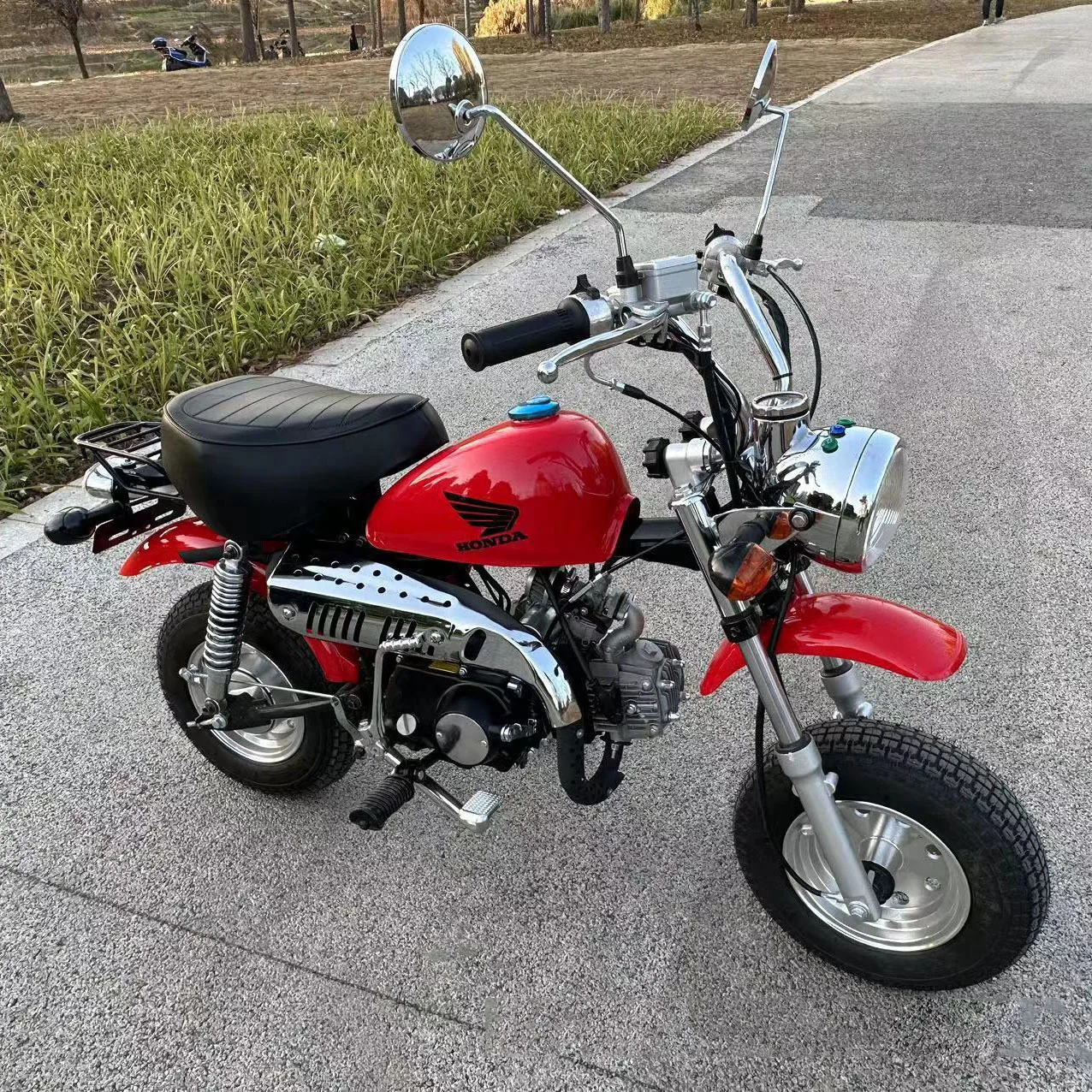 125CC Mini Light Weight Gas Motorcycles Four Stroke Retro