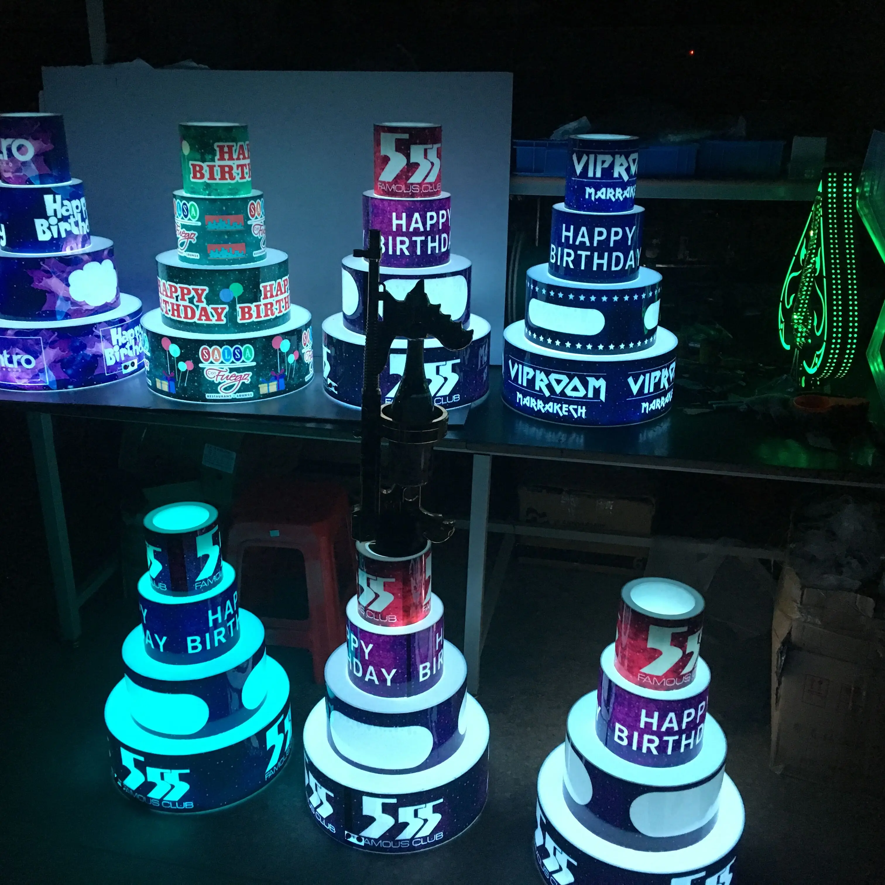 Vip Led Ruby Bottle Presenter For Dj Disco Events Party Lounge Bar ...