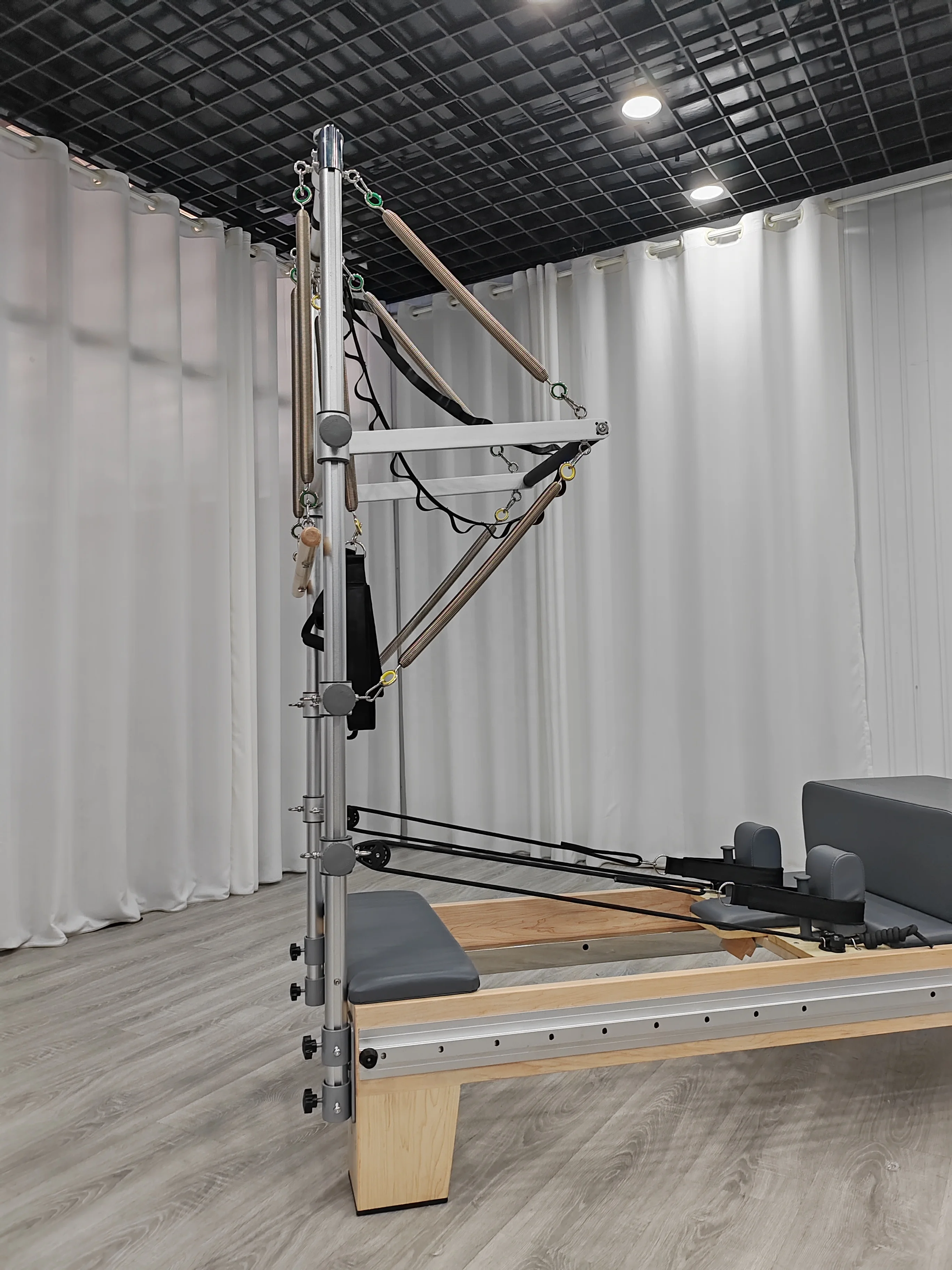 Exercise Stretch Equipment Reformer - Pilates Bed Machine