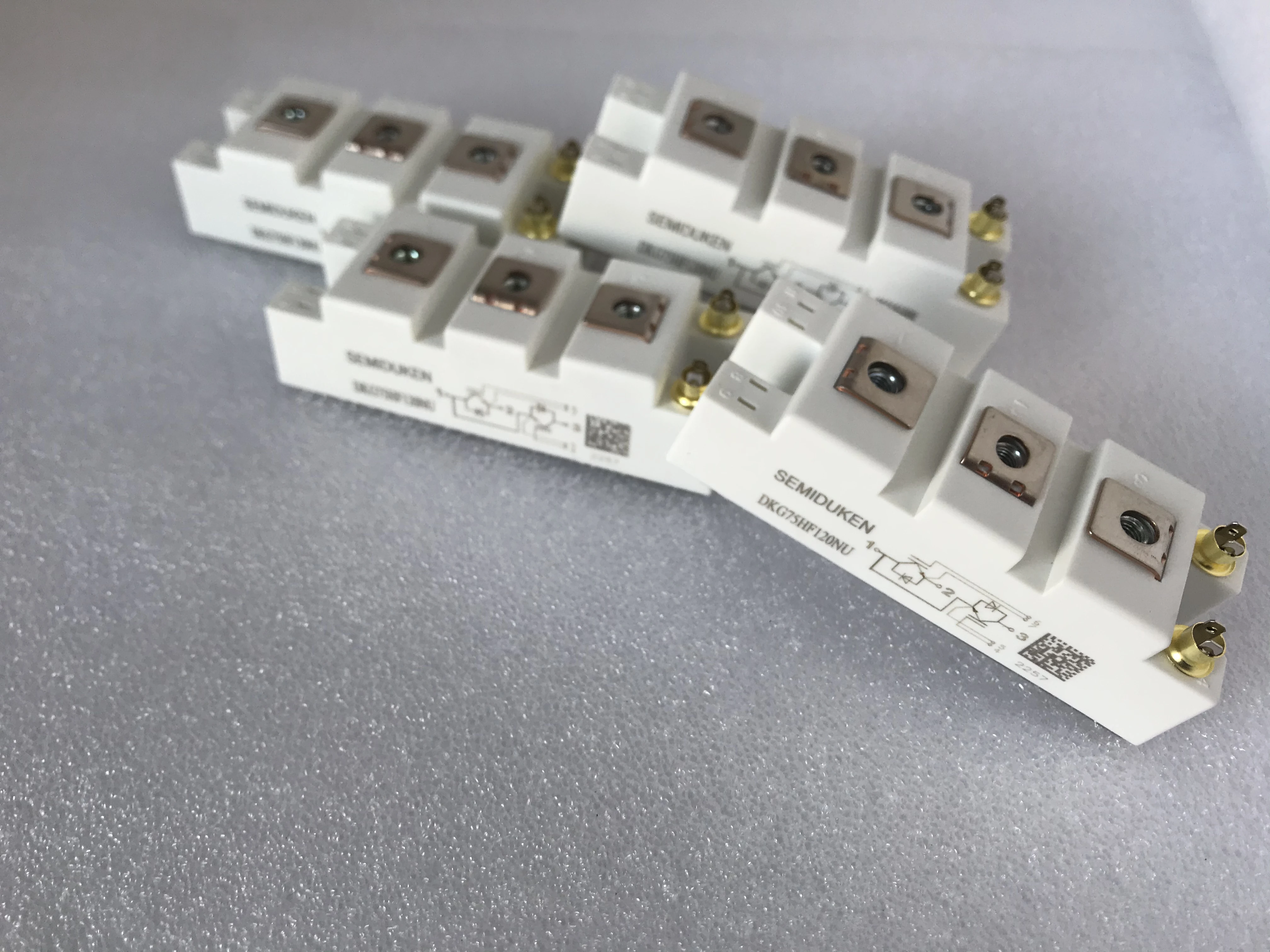 Igbt Module Half Bridge 75 A Dkg75hf120nu 2 In One-package 75a 1200v ...