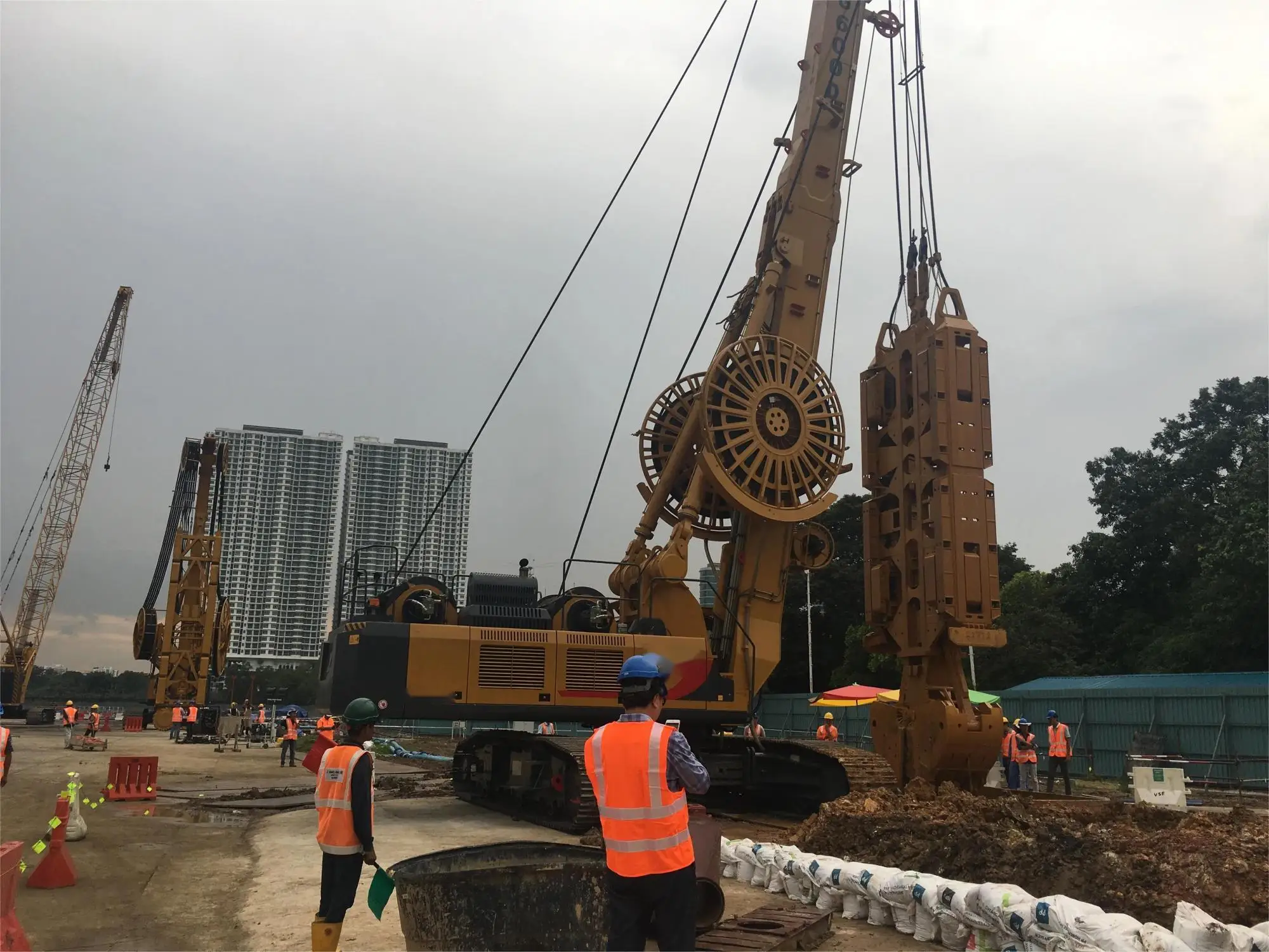 Xg700f Underground Diaphragm Wall Hydraulic Grab With H Type Telescopic ...