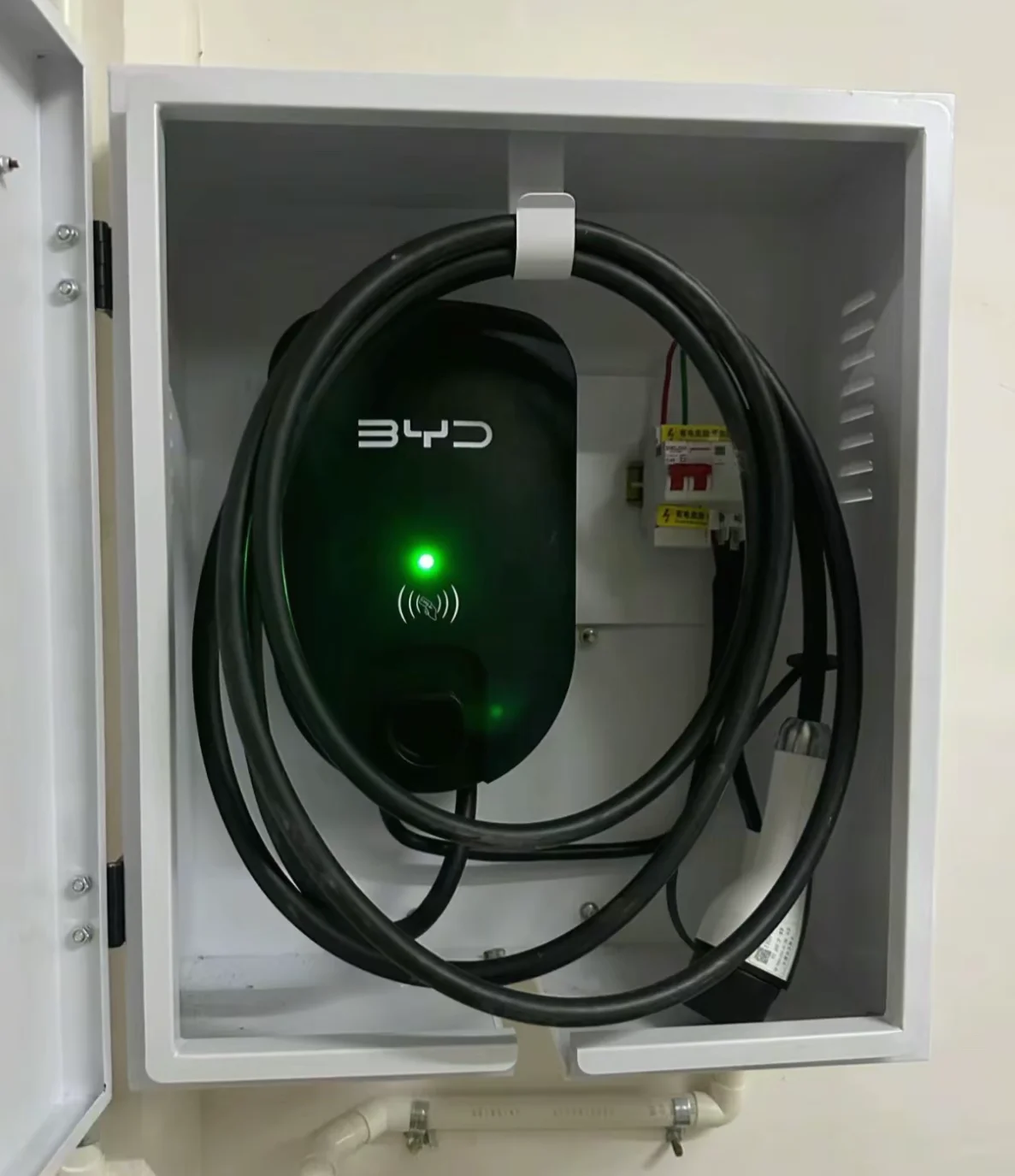 BYD Original 7kw High Power Wall-mounted Charging Station Small Black ...