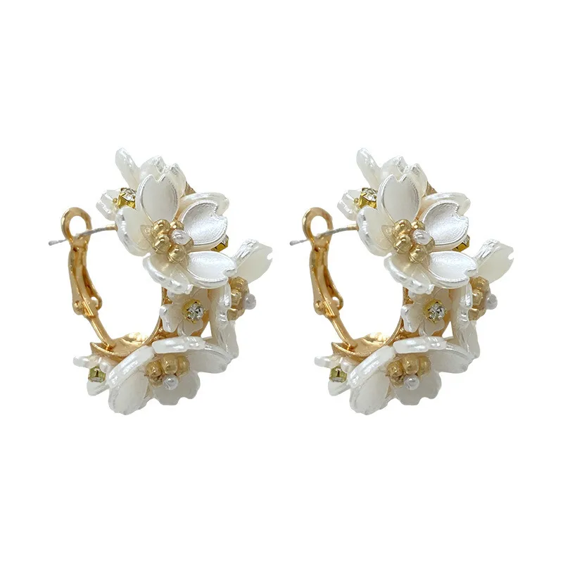 Sweet Romantic Resin White Flower Earrings for Women