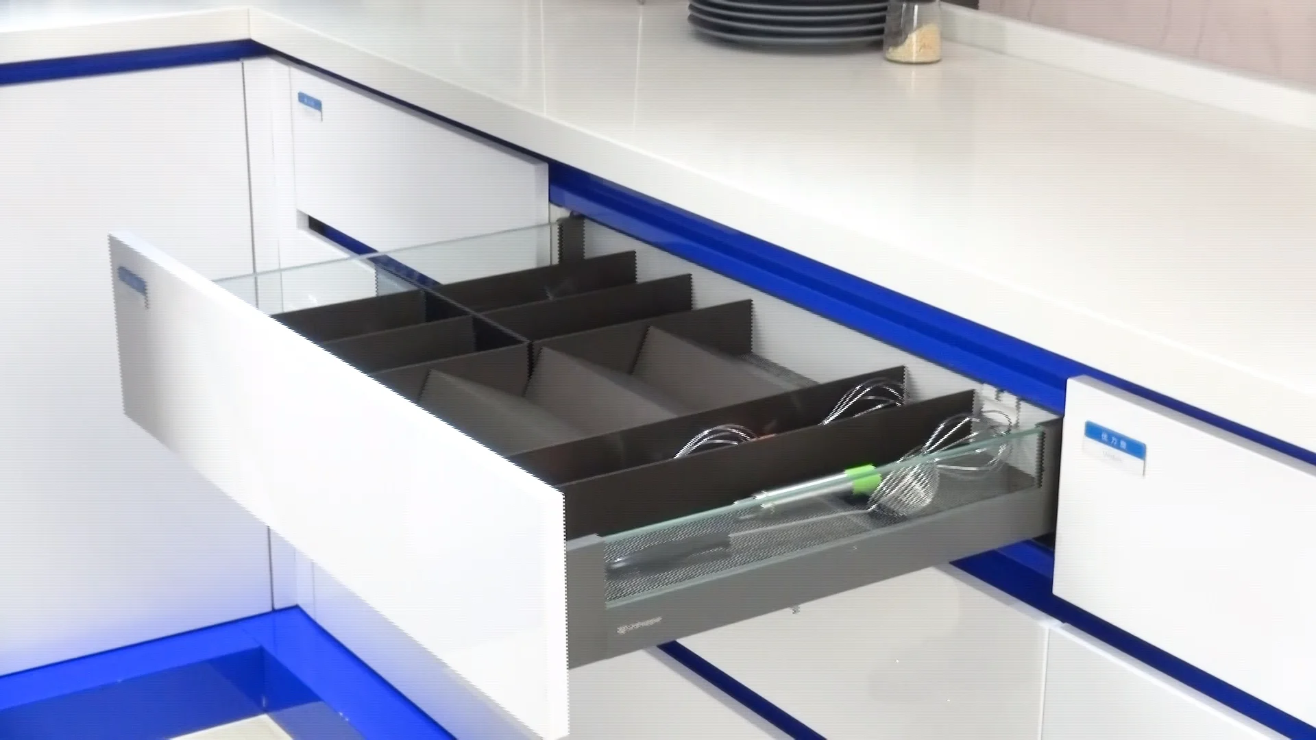 Unihopper Soft Closing Double Wall Drawer Box Systems With Glass Side ...