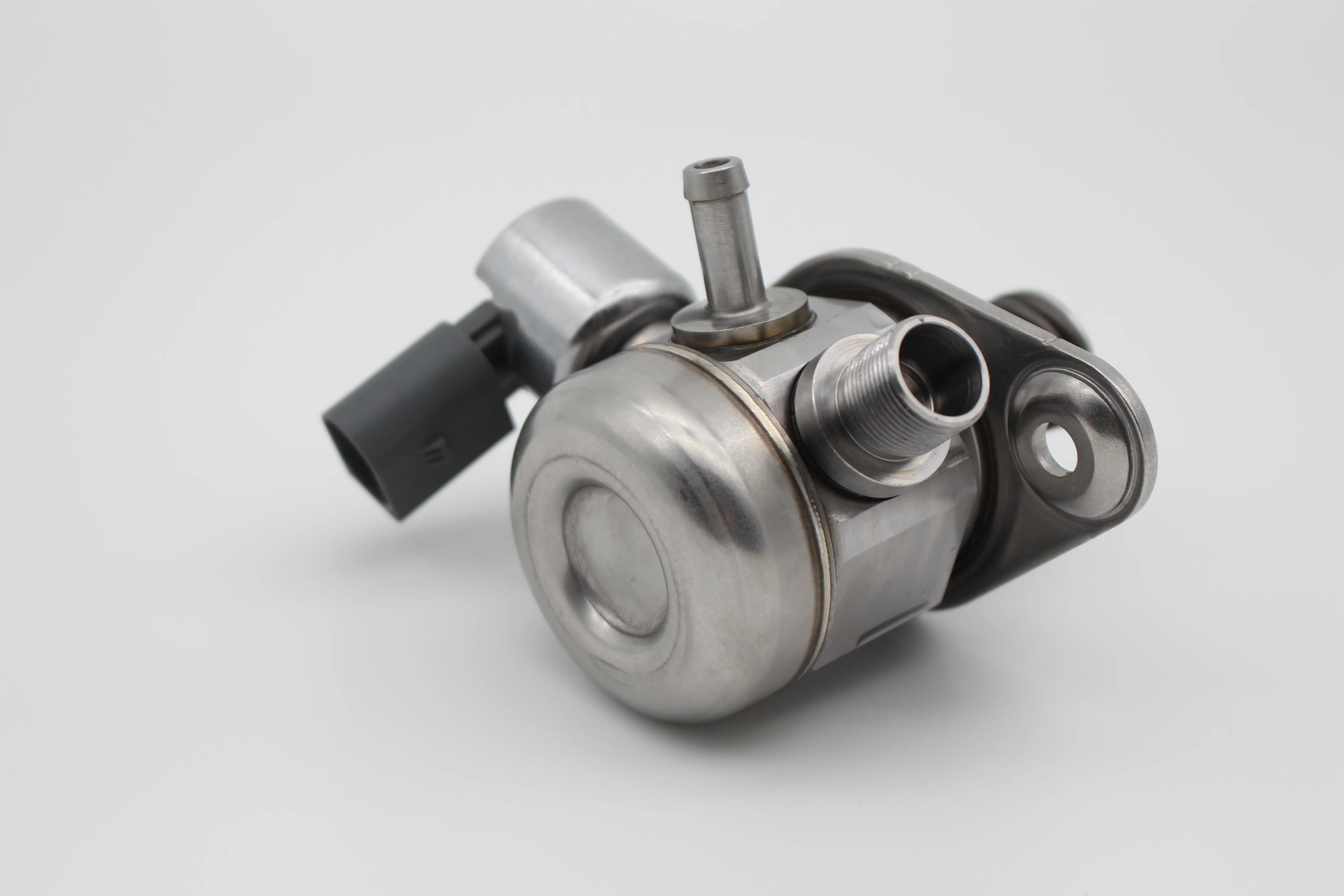 Frey Auto Parts High pressure fuel pump 2700700501 for Car M270 W176 ...