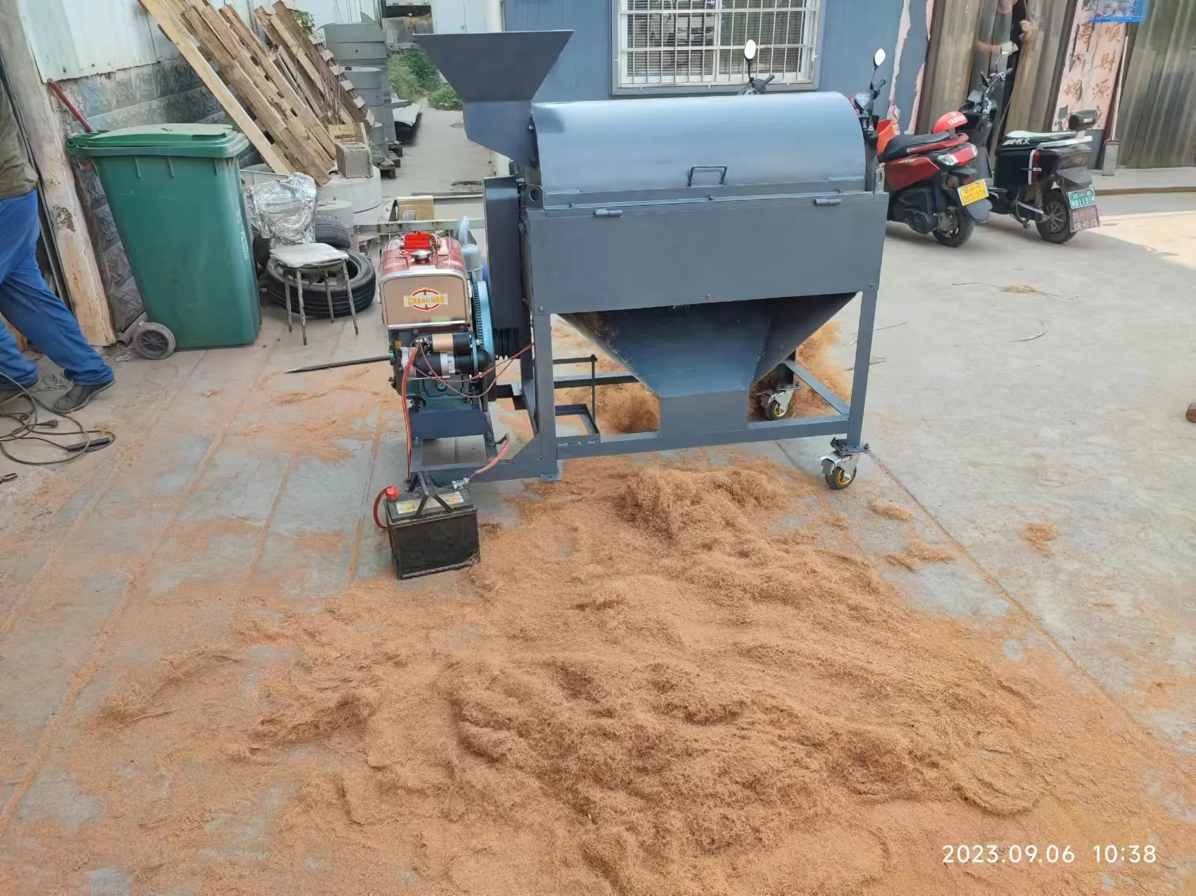 Coconut Husk Fiber Processing Extractor - Coco Peat Machine