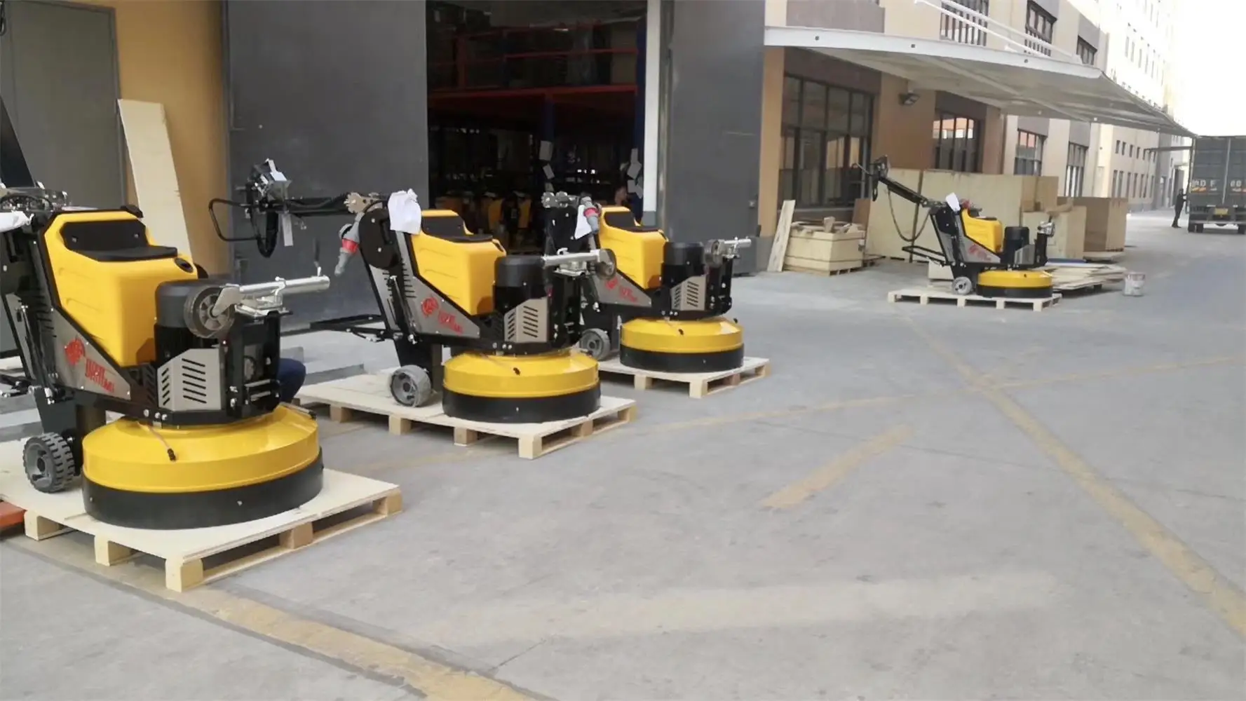 Pro850 Self Propelled Concrete Polishing Machine - Dual Motor