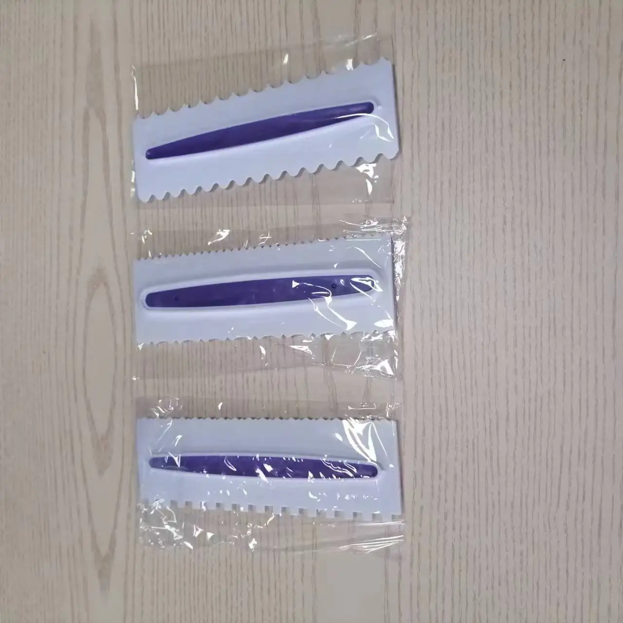 3 Shapes Of Plastic Silicone Scraper In Stock Fondant Cake Rim Molding ...