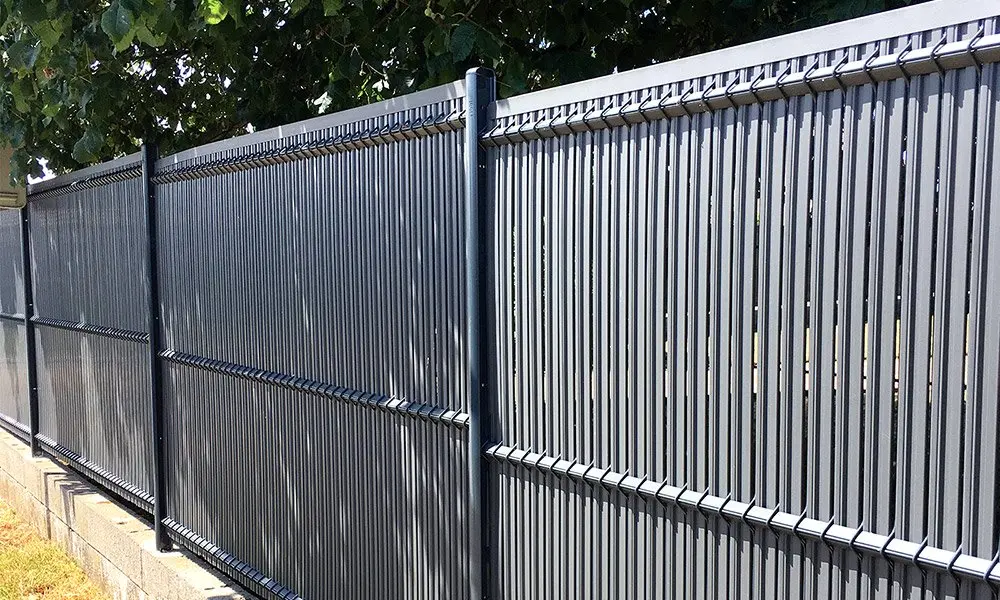 M55 PVC Slat Concealment Kits for Rigid Panel Fencing - Ideal for ...