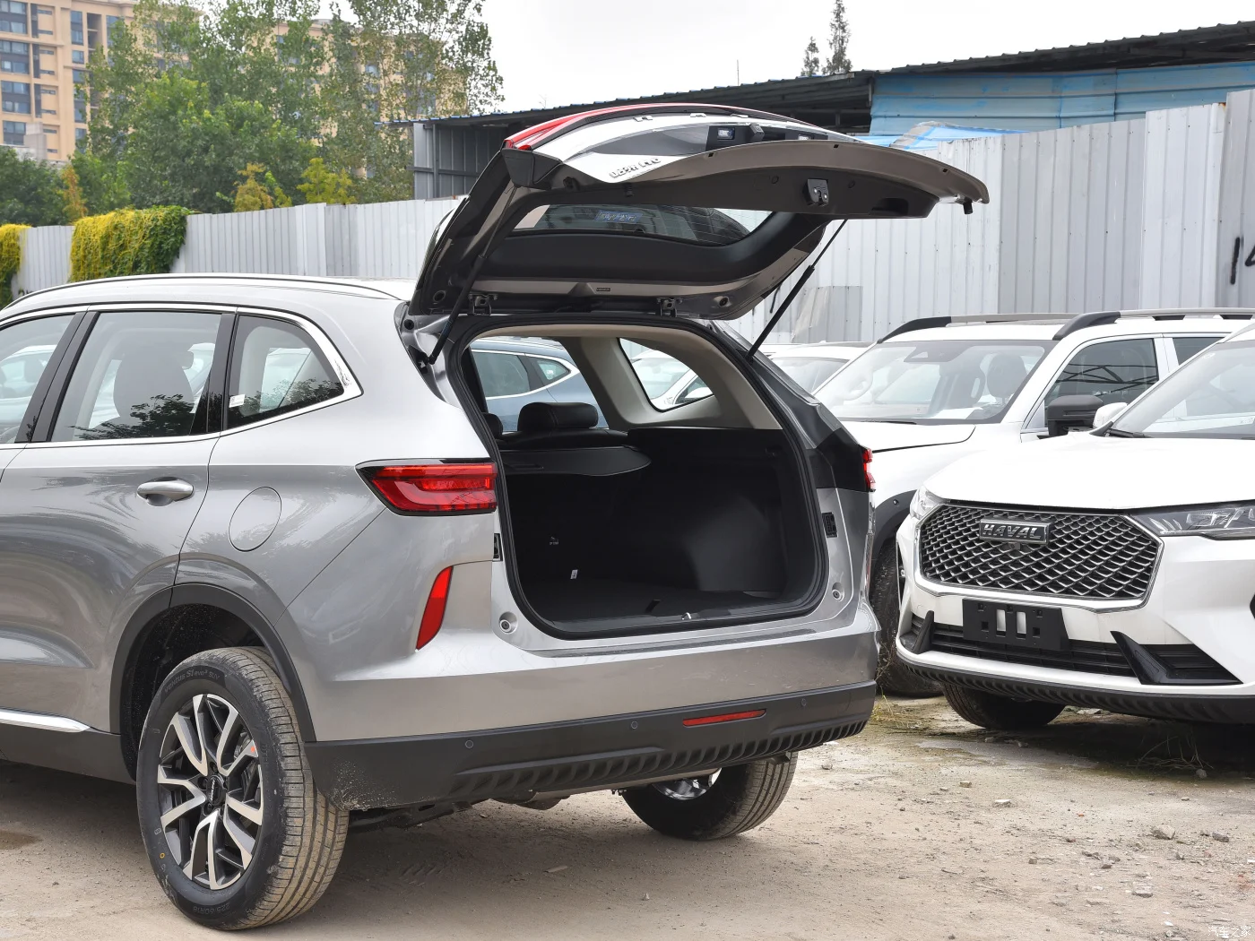 Haval H6 Gen 3 Suv 1.5t 2.0t Gasoline Petrol Fuel City Dht Phev Turbo Front Wheels Drive - Buy ...