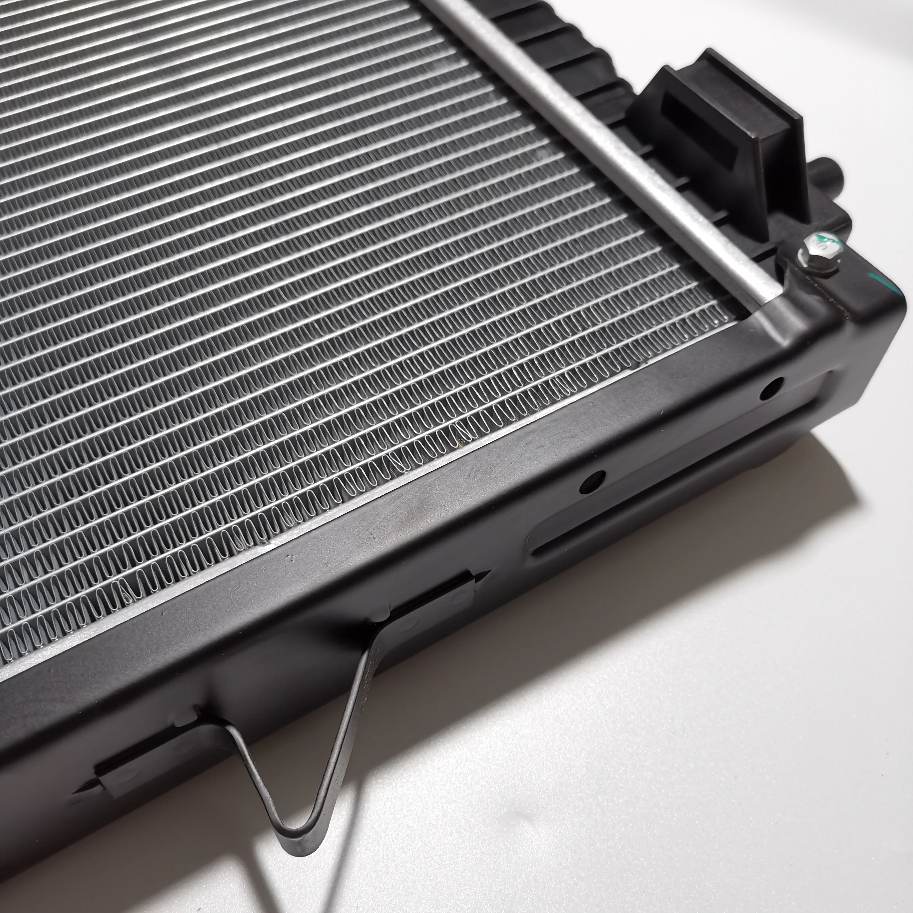 SAIC MAXUS T60 Radiator - Original Water Tank Assembly