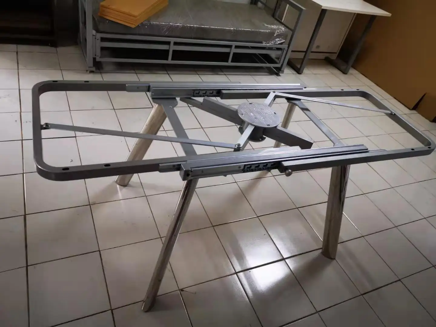 Versatile Round Table - Convertible Mechanism & Expanding