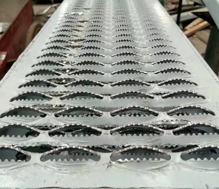 Catwalk Steel Grating /grip Strut/safety Grating - Buy Diamond Safety ...