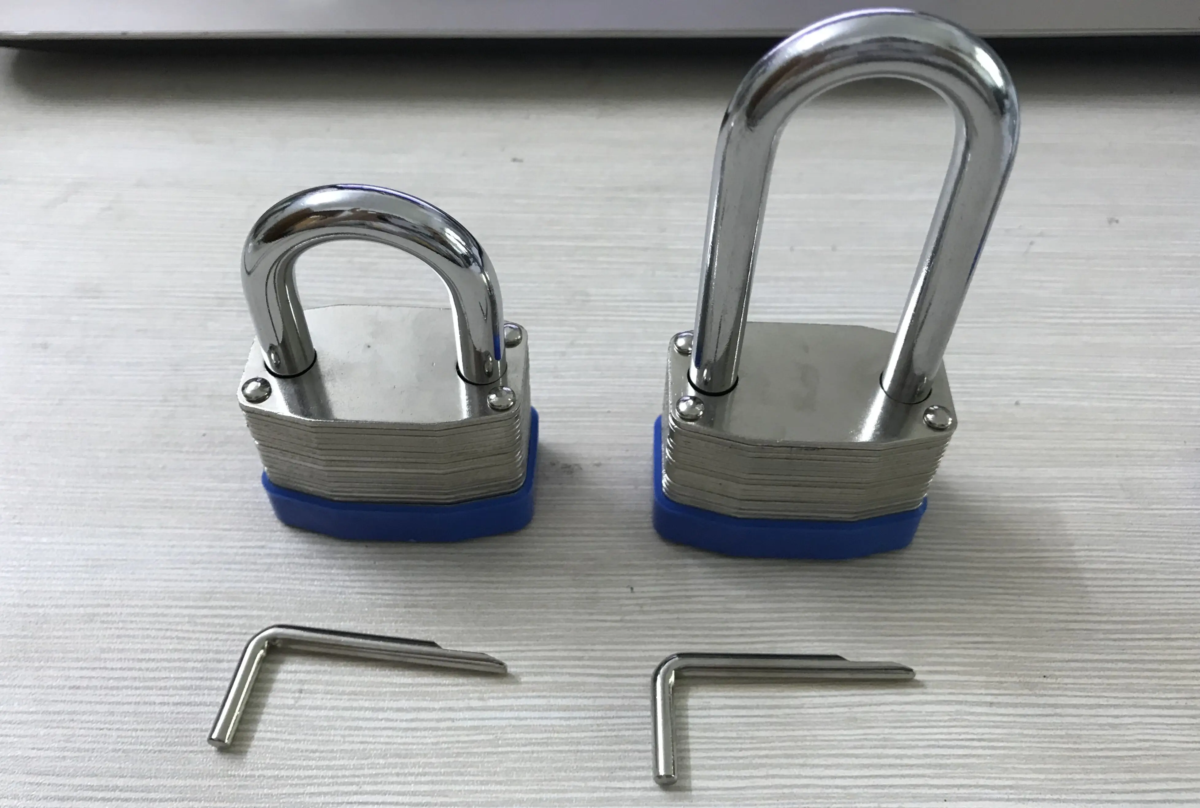 Laminated Combination Padlock With Bumper And 45mm Hardened-steel ...