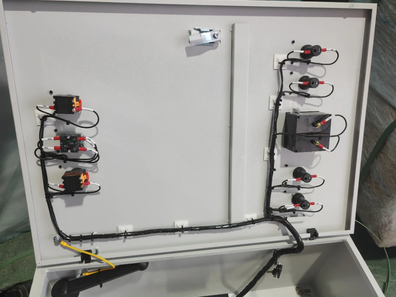 KINEE 4P 250A ATS - Efficient Power Distribution Equipment