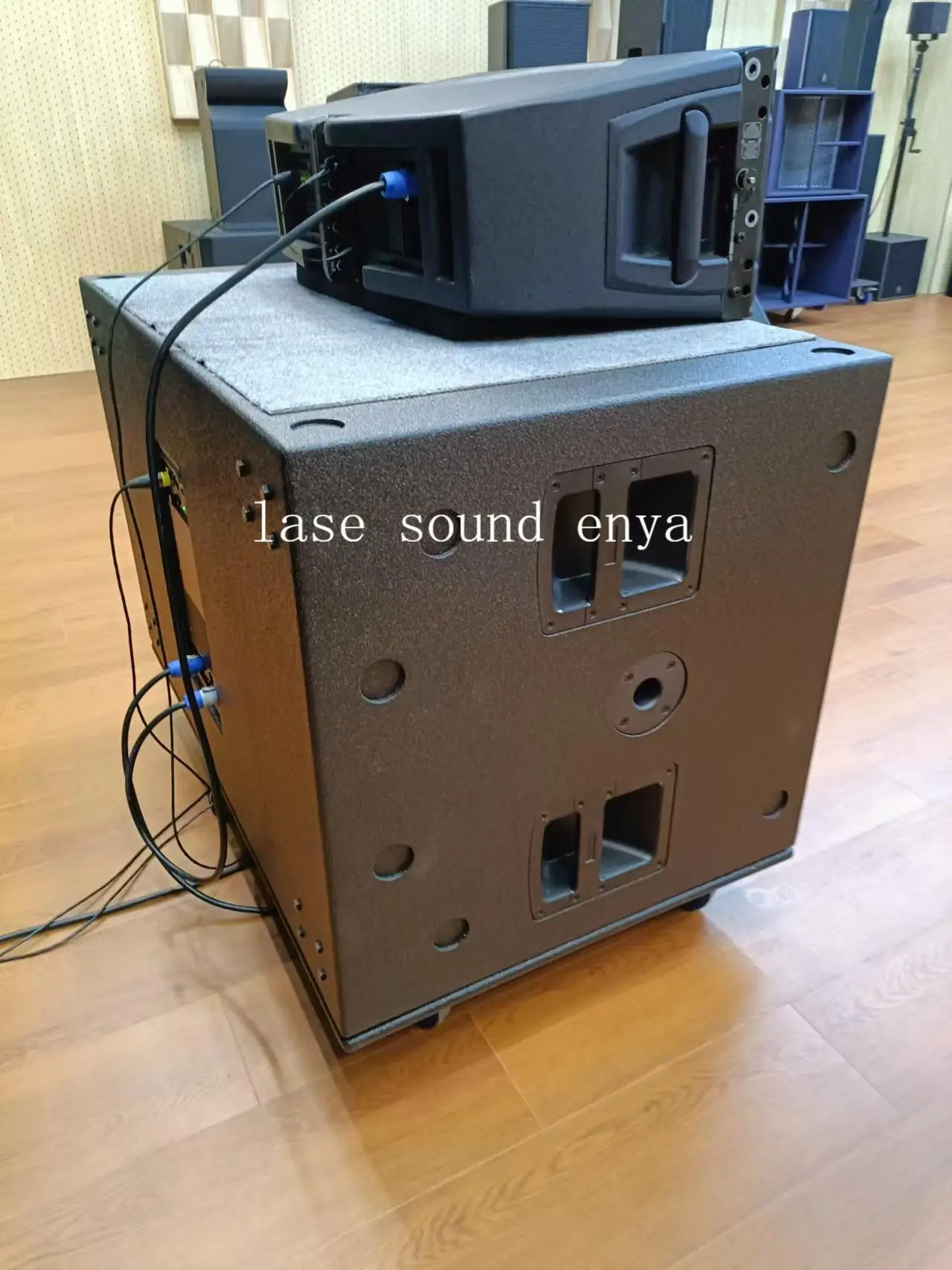 Professional Outdoor Concert Sound System HDL 20AA Dual 10-Inch Active ...