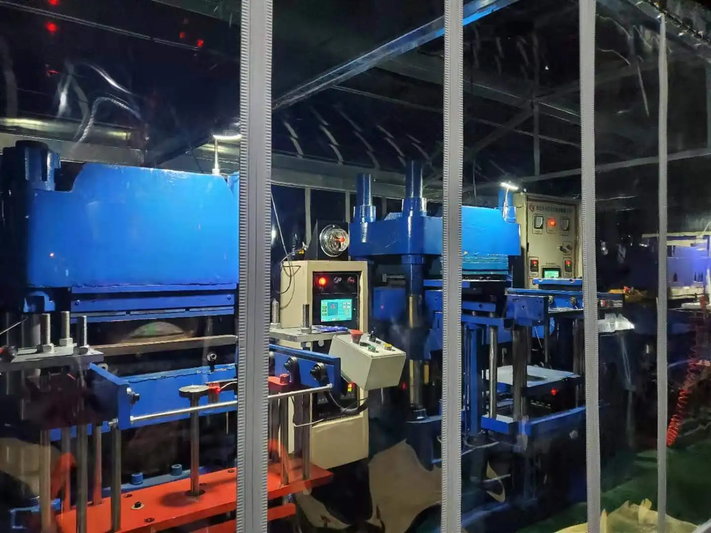 Heavy Truck Torque Rod Bushing Rubber Buffer Bushing For Benz ...