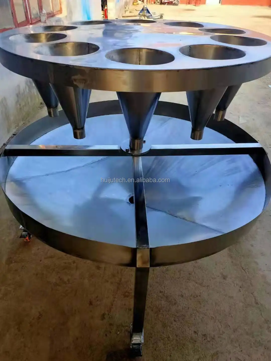 8 Cones Killing Table - Efficient Chicken Slaughter Equipment