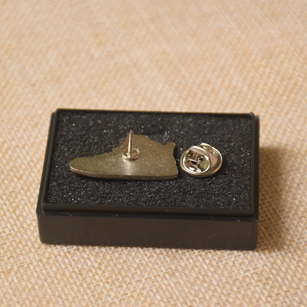 Wholesale Metal Mini Sneaker Badge Pin,Shoe Pin - Buy Mini Sneaker Pin ...