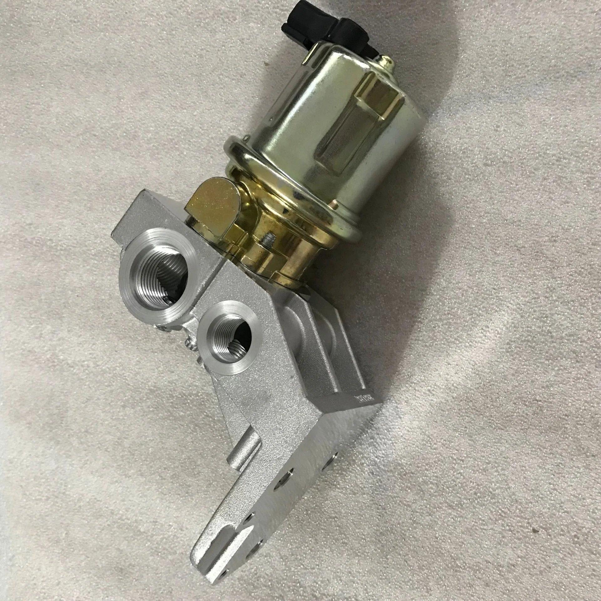 Dizel motor 6CT8.3 elektrikli yakıt aktarma pompası 3964386 3964382 ...