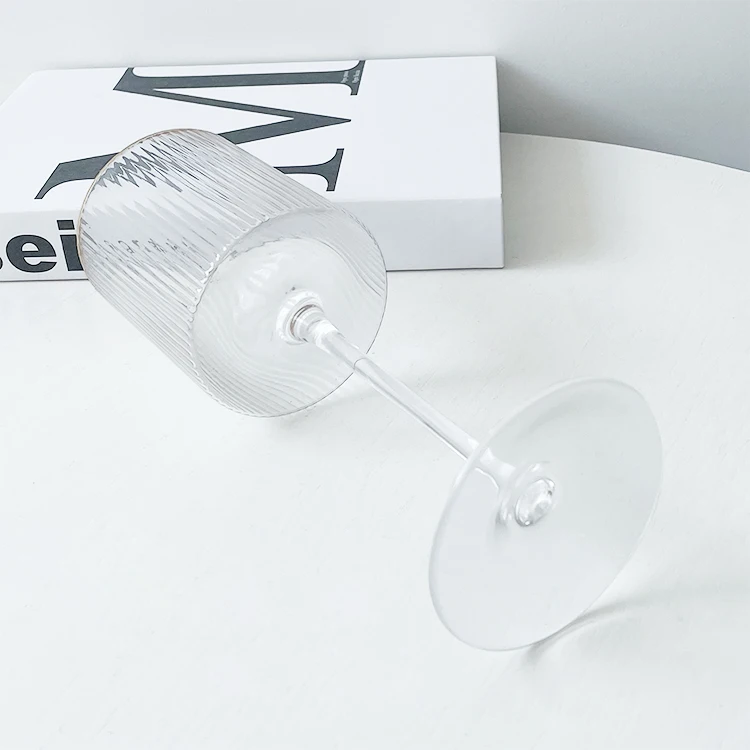 Ribbed Gold Rimmed Stem Wine Glasses Drinking Glasses For Wedding - Buy ...