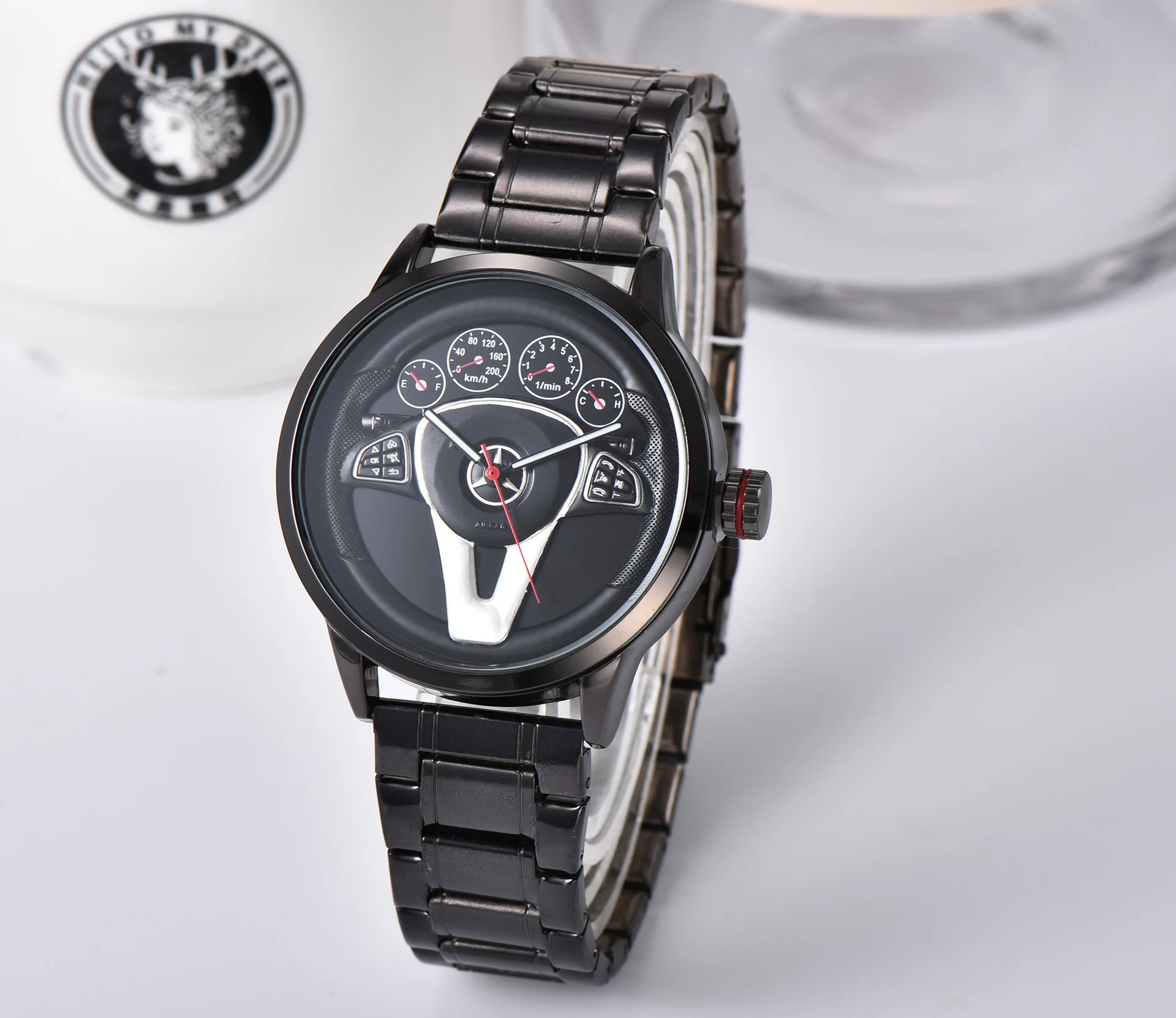 Sporty Luxury Men's Quartz Watch with Alloy Design & ODM
