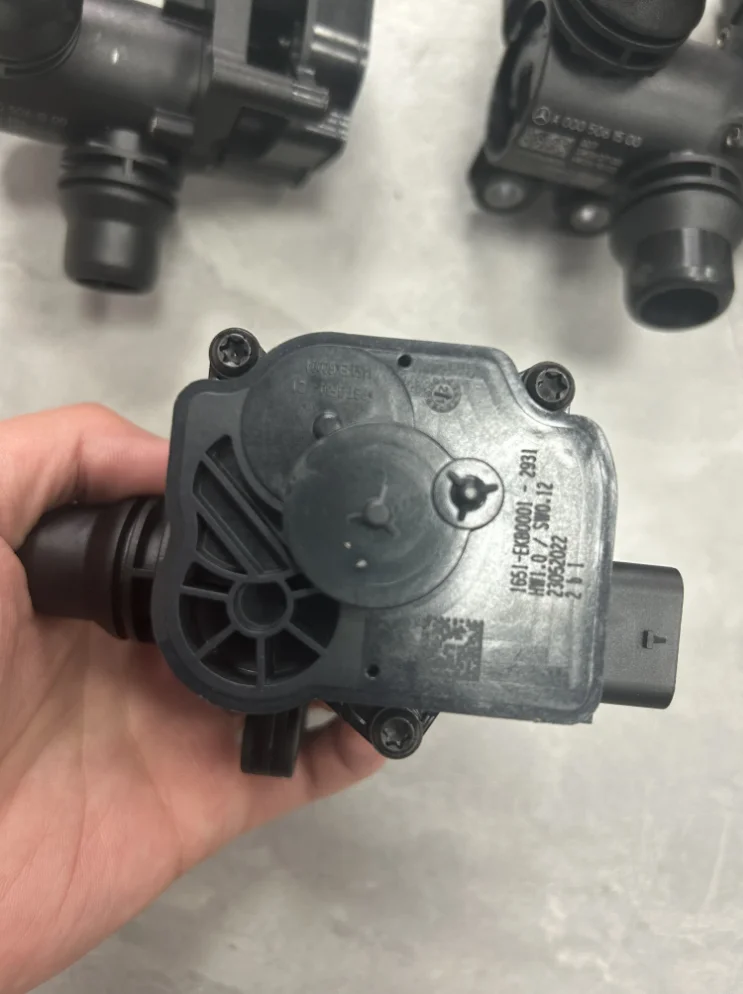 Coolant Heater Control Valve for Mercedes-Benz E-class