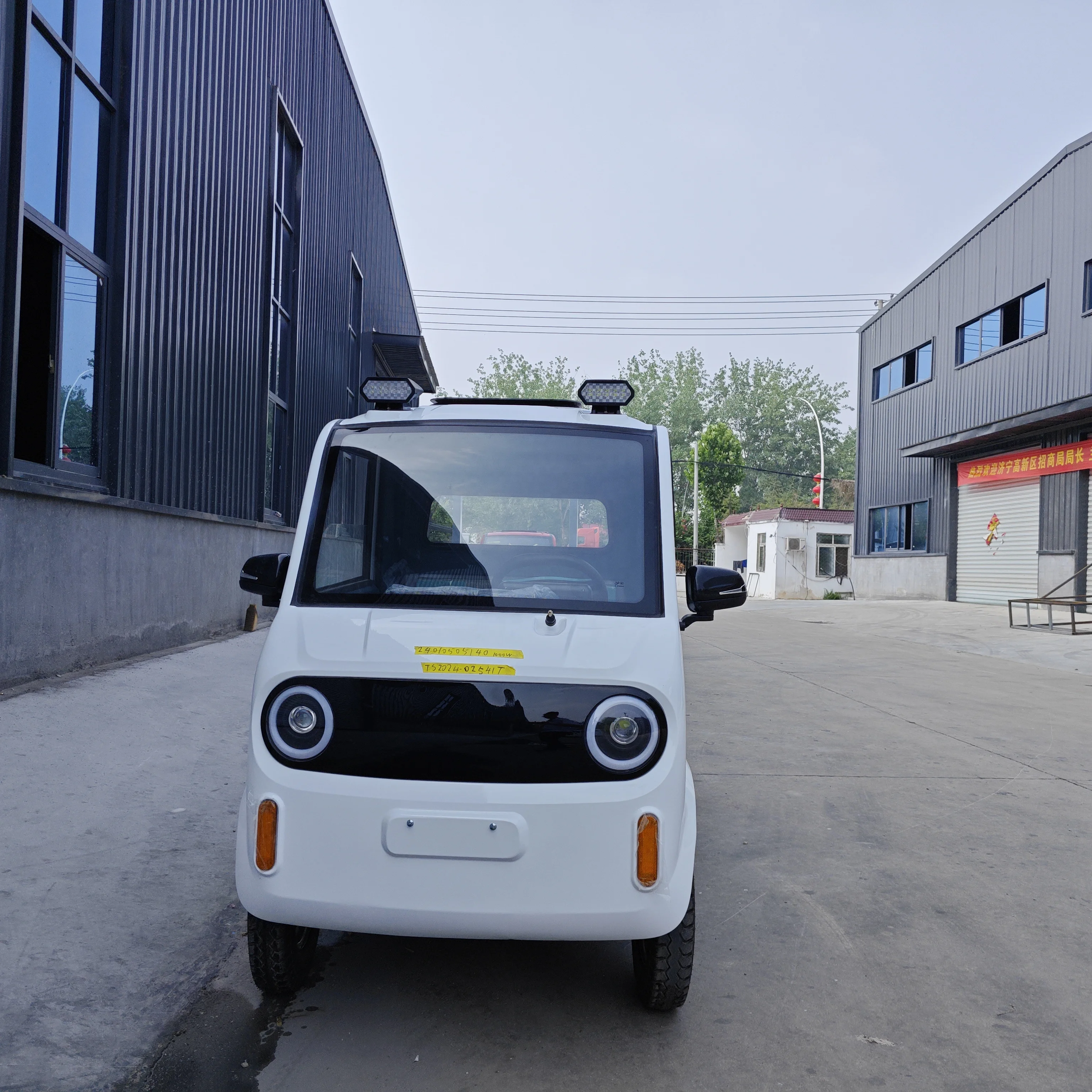 Mini Cargo Truck - Efficient Electric Delivery Solutions