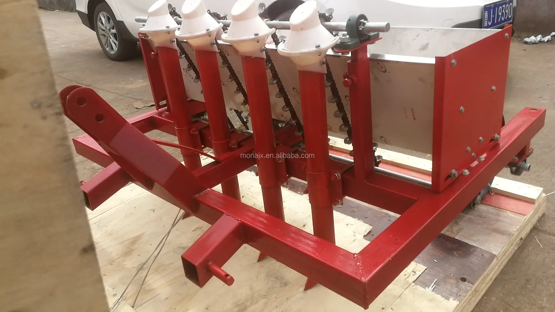 High Productivity Garlic Planting Machine - 5.5HP Seeder