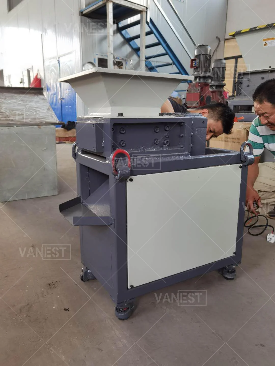 Vanest Hot Sale Mini Double Shaft Shredder Machine Factory Price Small ...