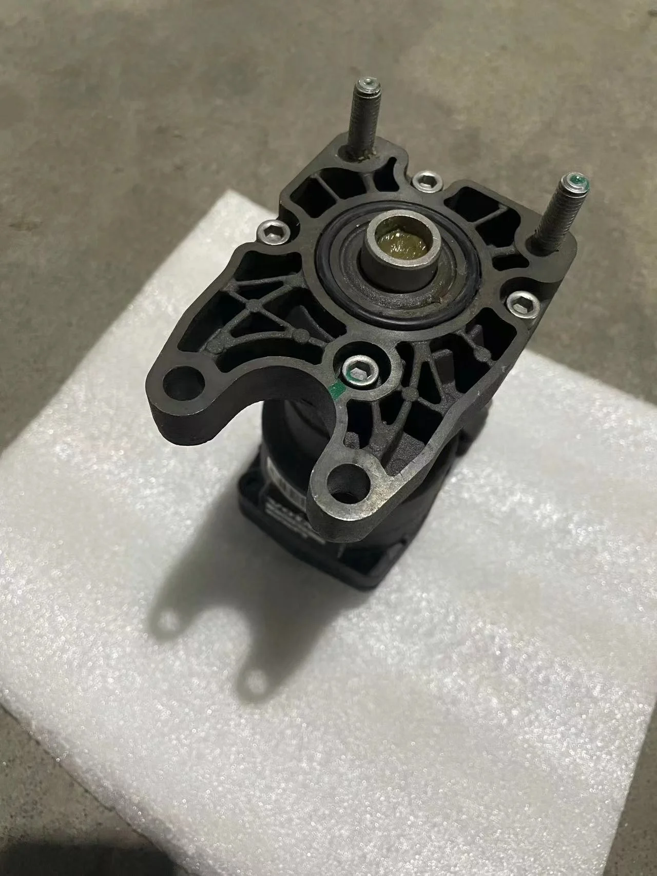 原装wabco 4613300010 21107842脚制动阀v-olvo S-cania Daf欧洲卡车零件man M-ercedes ...