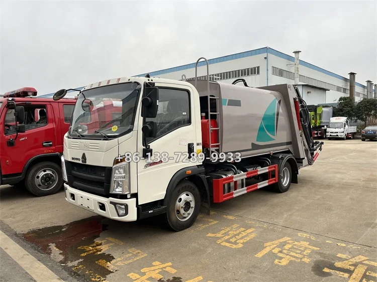 HOWO 6 Cubic Compactor Garbage Truck - Efficient Waste Management