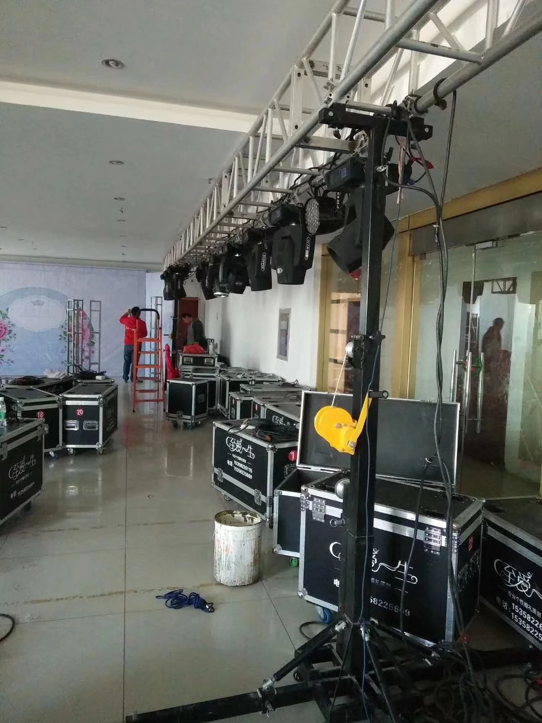 BRAVOSTAGE Line Array Truss Lift Tower for Speakers - 230KG Max Load