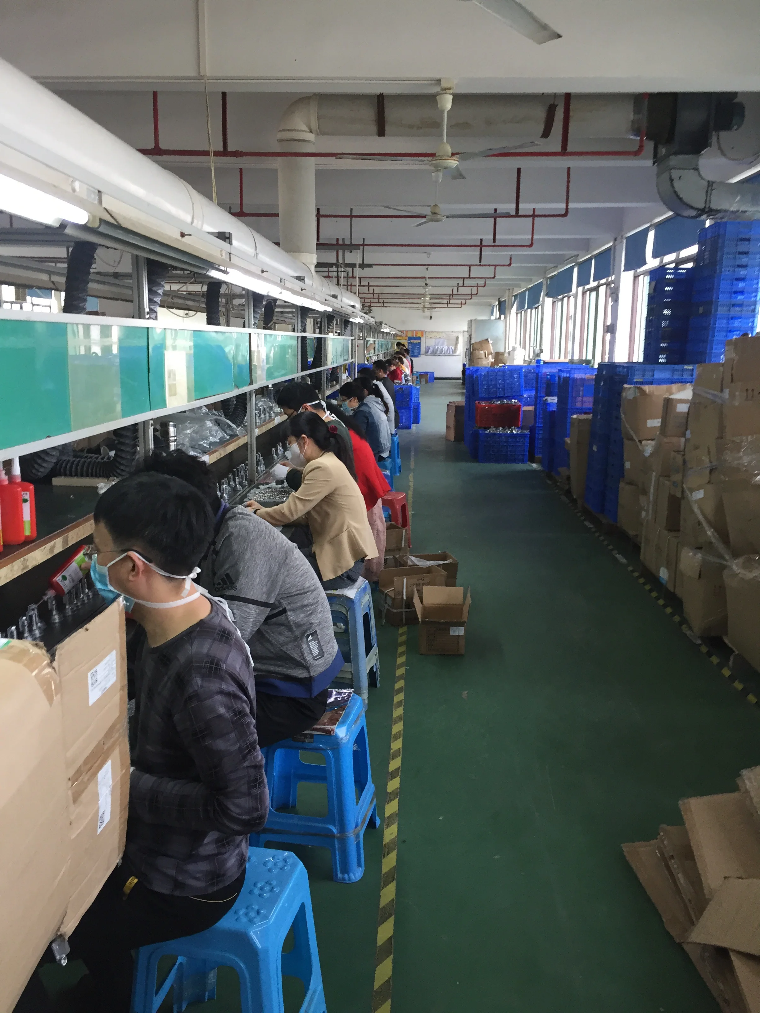 LNB Universal Ku Band LNB - Good Price & Reliable Performance