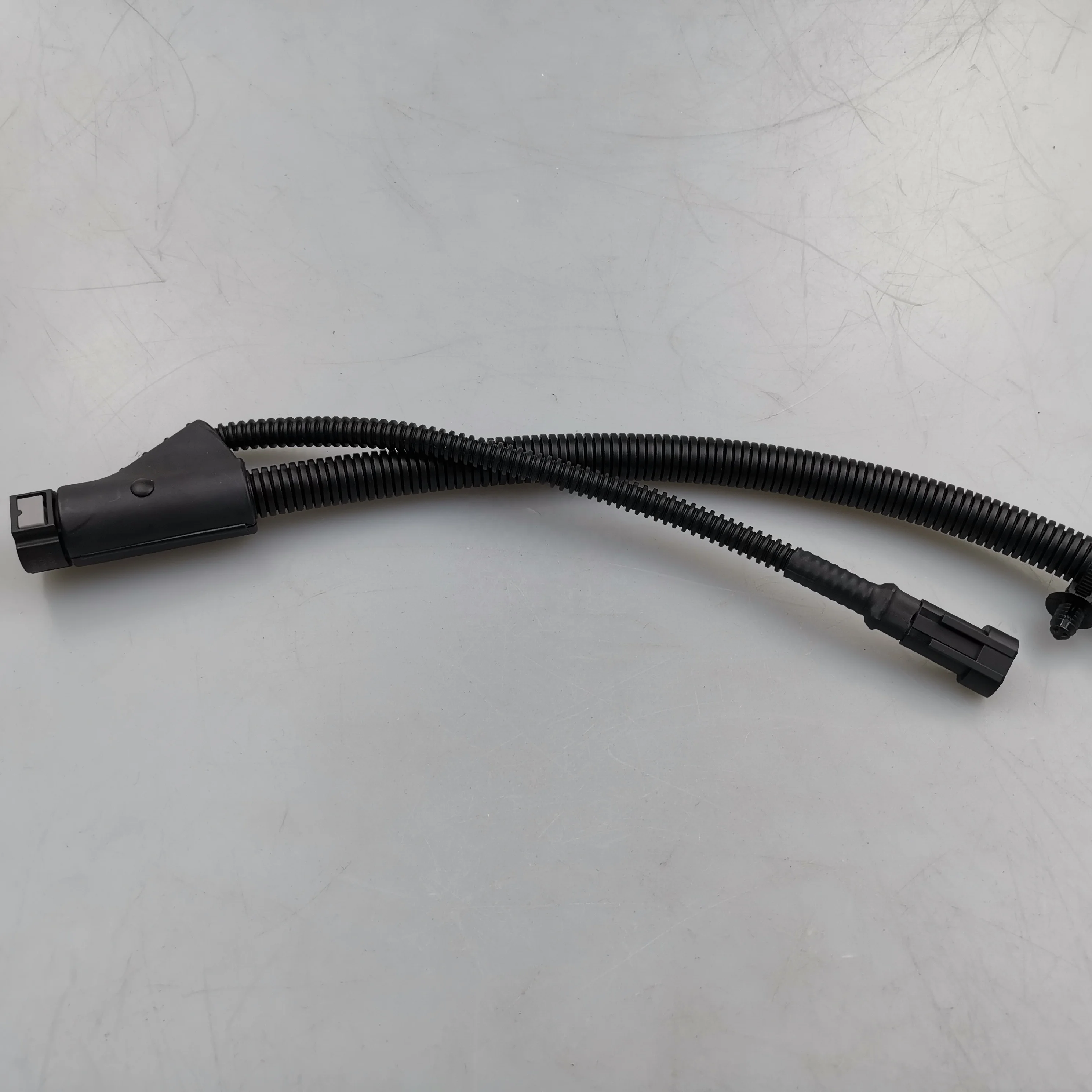 SAIC MAXUS V90 Urea Supply Pipe C00309928 - Reliable Performance