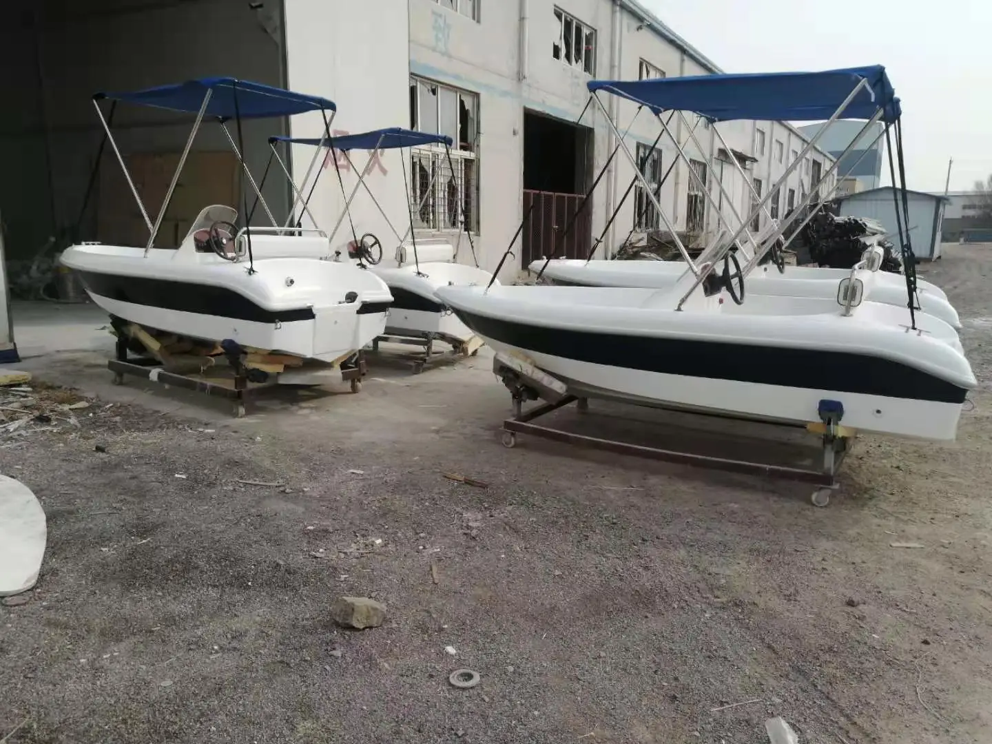 12ft Fiberglass Center Console Speed Leisure Boat - Rilaxy