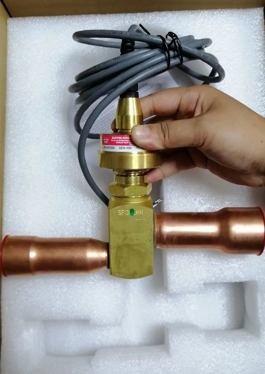 SEH-100 Expansion Valve - Efficient HVAC Control Solutions