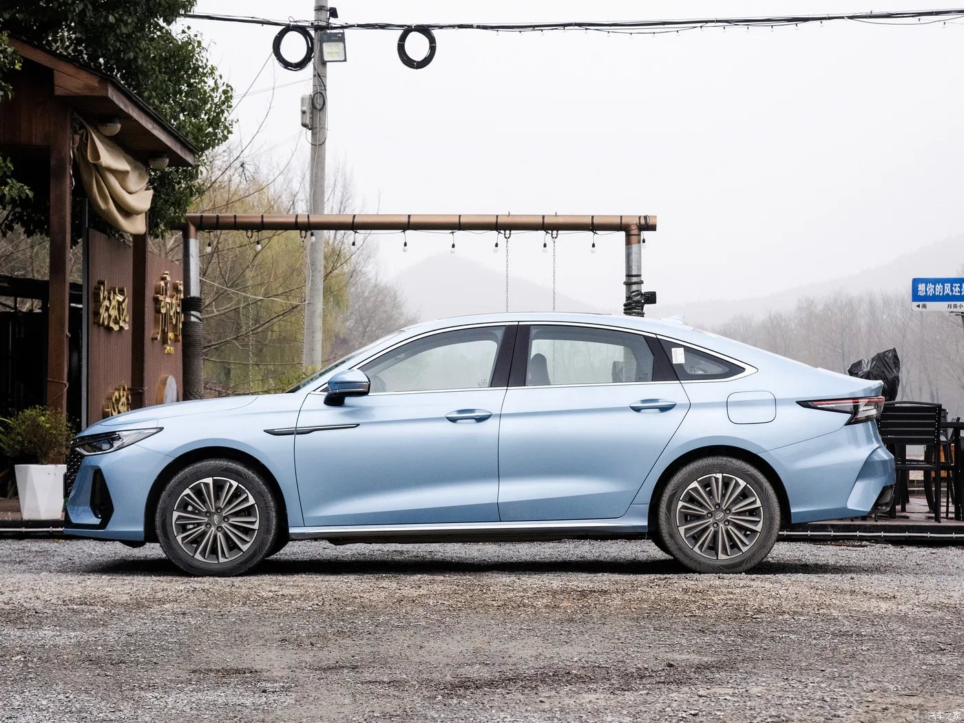 Chery Plug-in Hybrid 1.5t 156bhp L4 Fengyun A8 1dht China New Energy Vehicle - Buy Fengyun ...