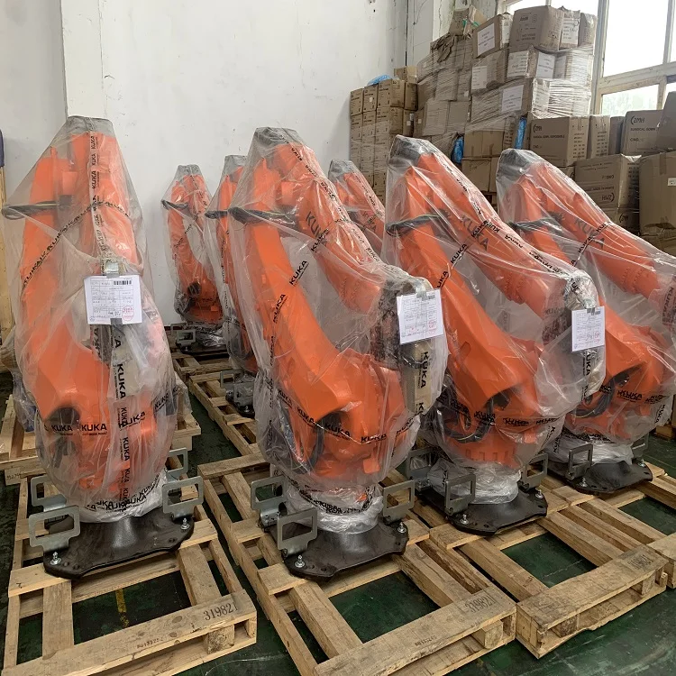 6 Axis KUKA KR210 R2700 Industrial Robot Arm with KL4000 Linear Track ...